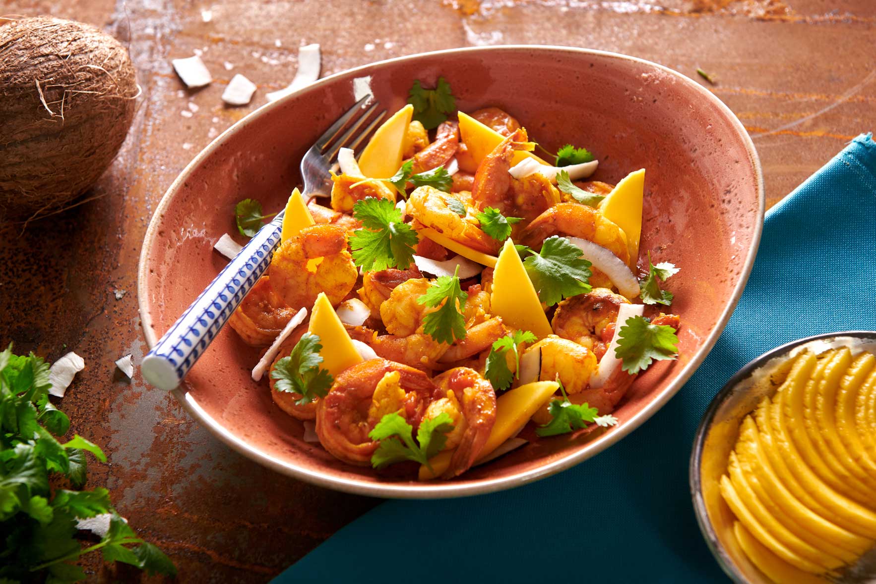 Korma-Garnelen-mit-Mango-und-Kokosflocken – Pataks